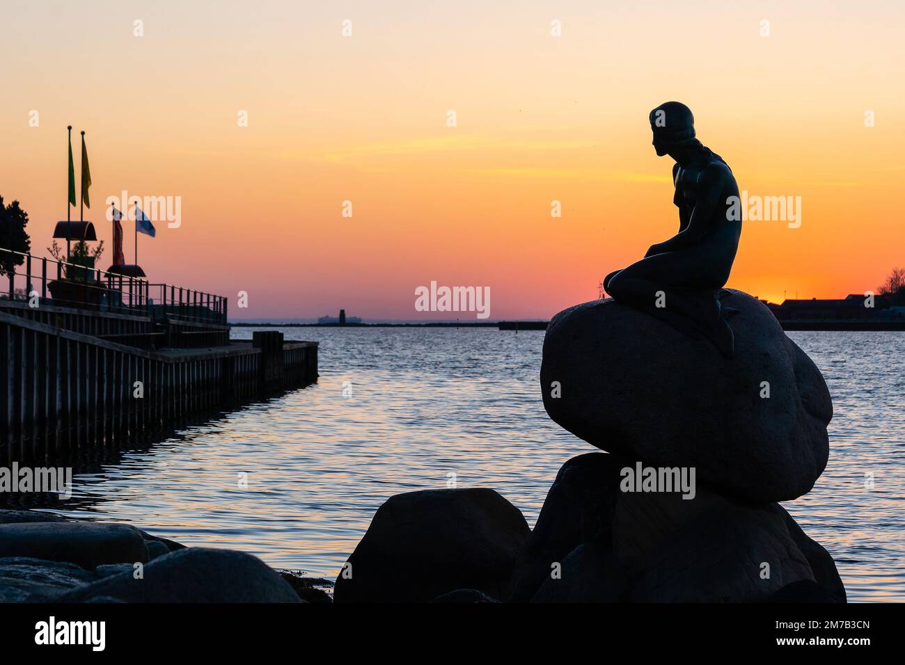 COPENHAGEN, DENMARK - MAY 14, 2018 : View of the Little mermaid(107 ...