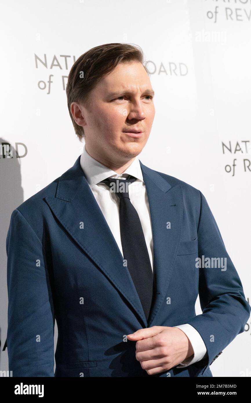 New York, NY, USA. 8th Jan, 2023. Paul Dano at arrivals for The ...