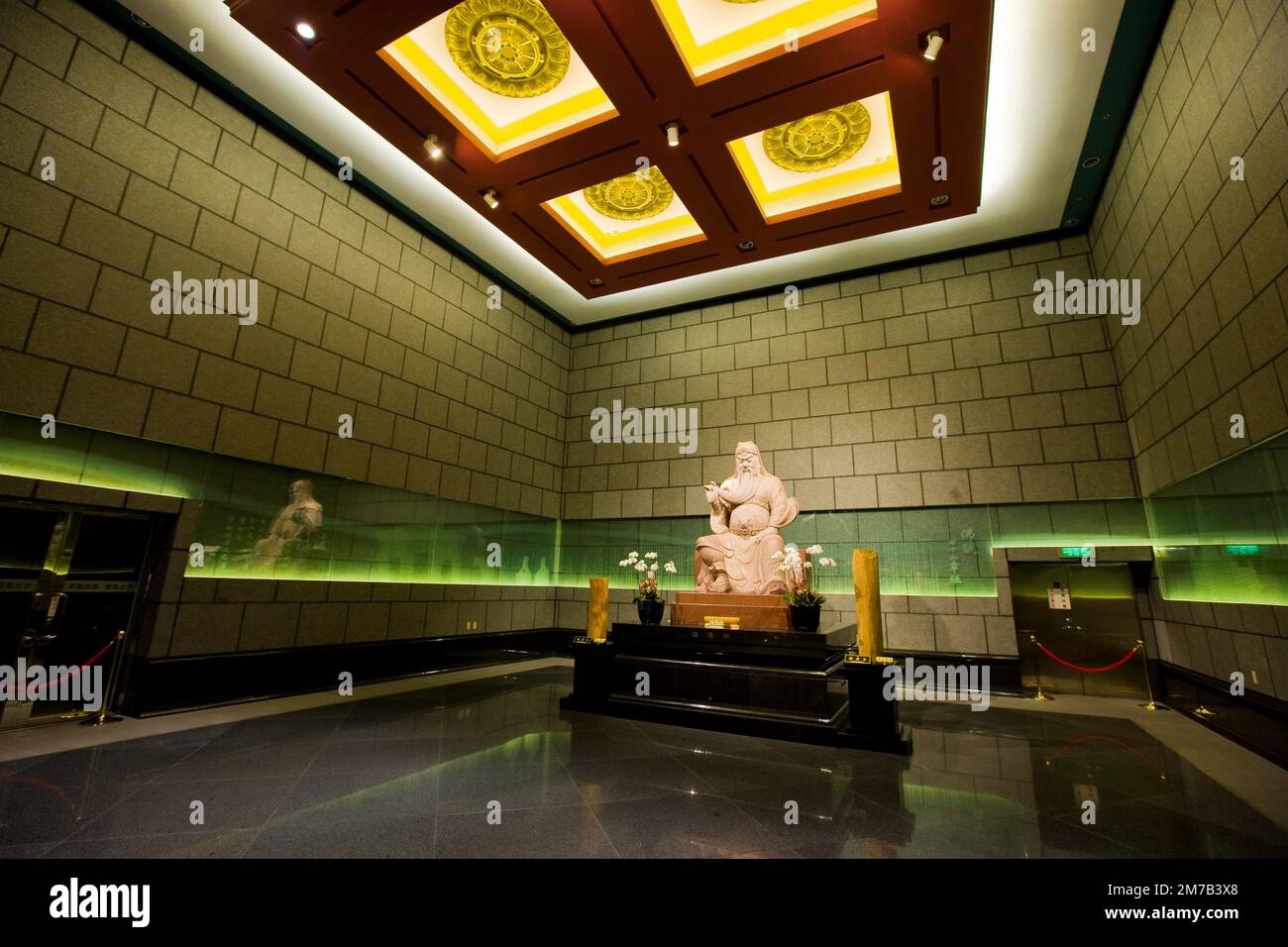 Taichung,Chantai,Guan Yu Statue Stock Photo - Alamy