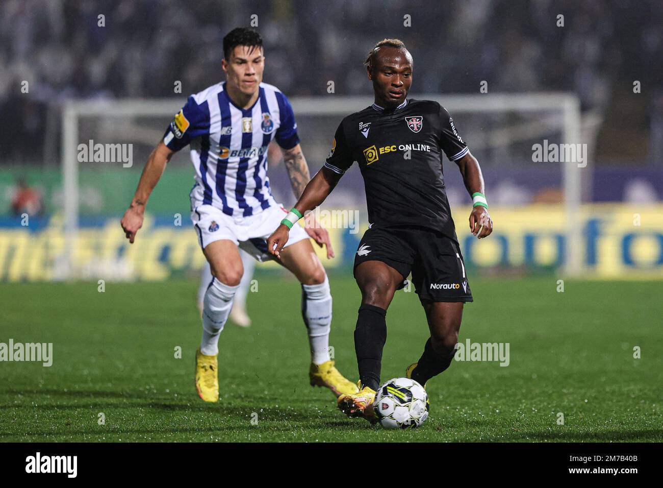 Lisbon, Portugal. 07th Jan, 2023. Saviour Godwin of Casa Pia AC (R ...