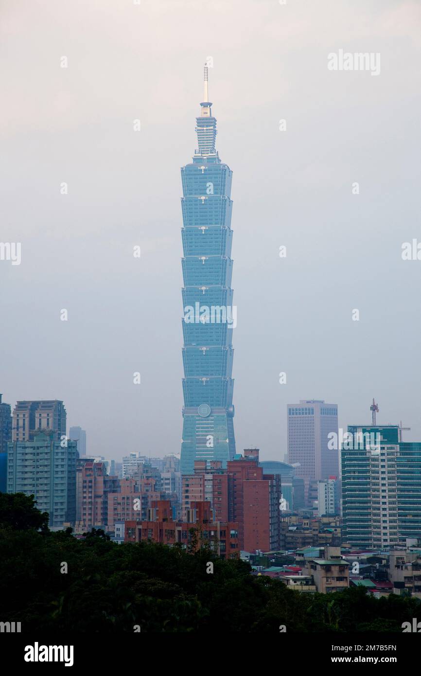 Taipei 101 building hi-res stock photography and images - Alamy