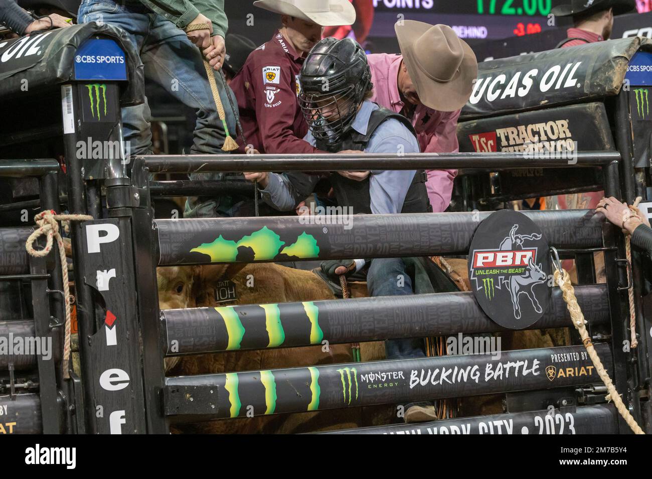 NEW YORK, NEW YORK - JANUARY 08: Bob Mitchell rides Rank Frank during ...