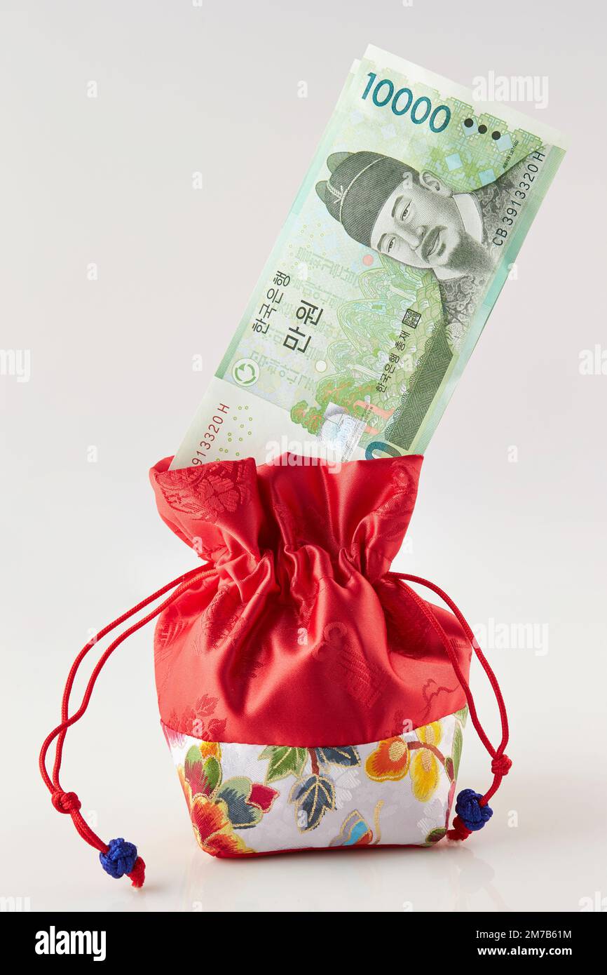 Korean traditional lucky bag and Korean banknotes Stock Photo - Alamy