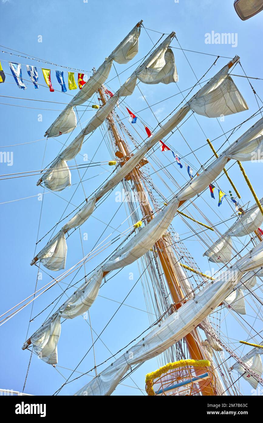 Sailing boats beach historical hi-res stock photography and images - Alamy