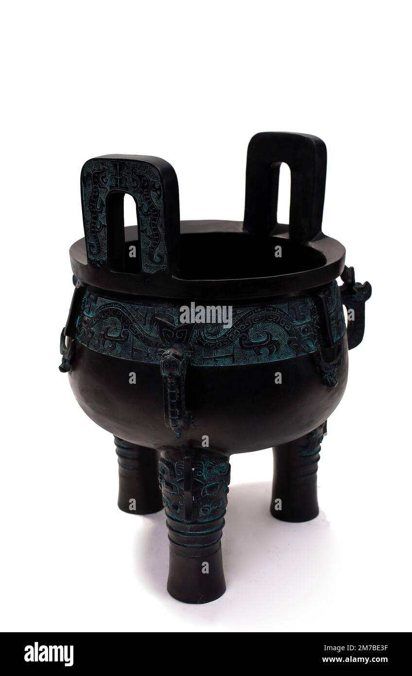 Ancient chinese cooking ding hi-res stock photography and images - Alamy