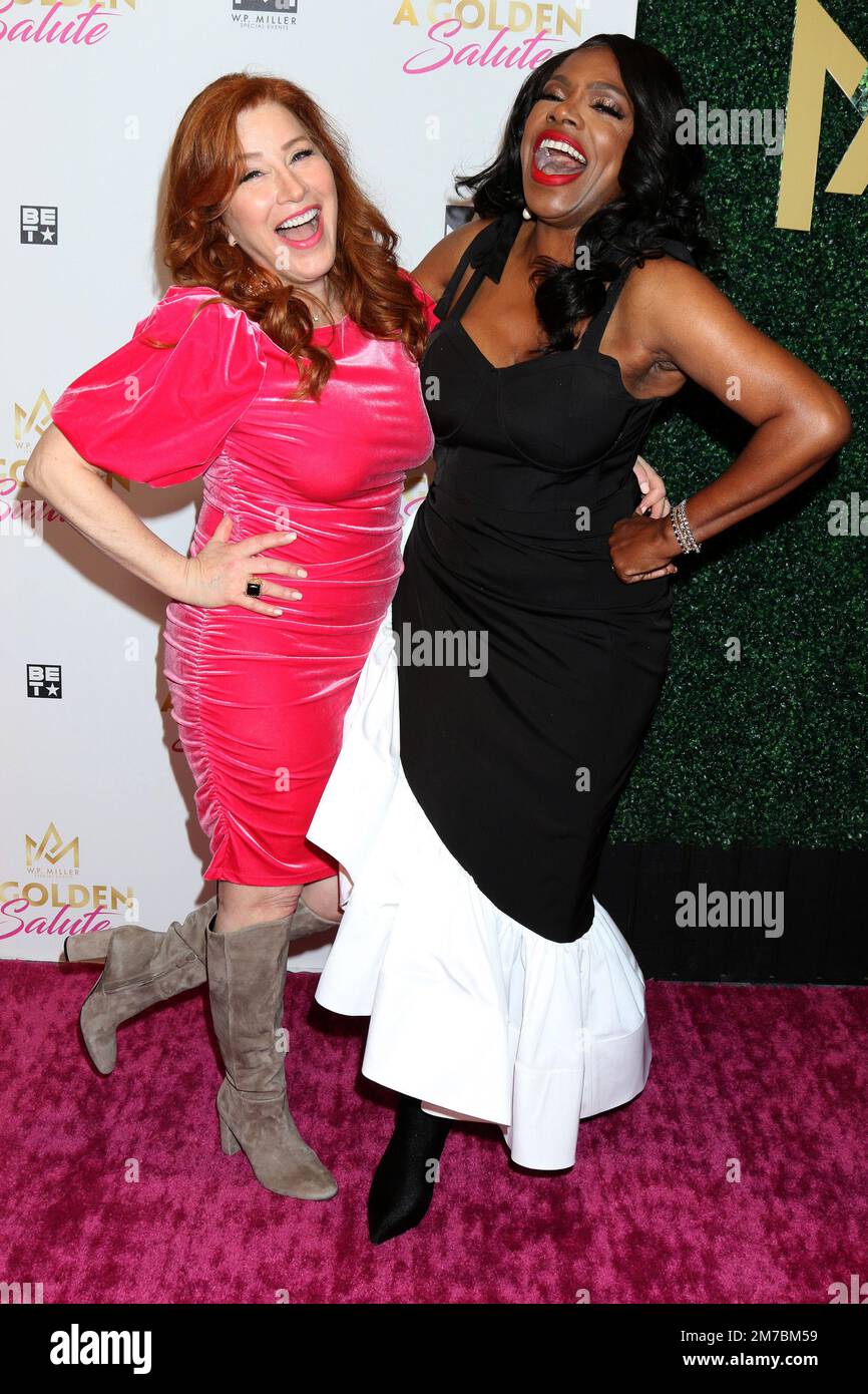 LOS ANGELES - JAN 8: Lisa Ann Walter, Sheryl Lee Ralph at A Golden Salute to Sheryl Lee Ralph ...