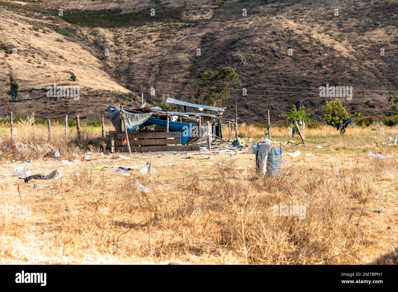 House in peruvian andes hi-res stock photography and images - Alamy