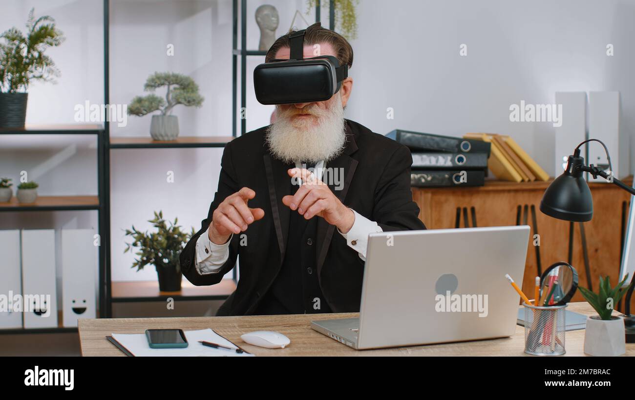 Video game developer work hi-res stock photography and images - Alamy