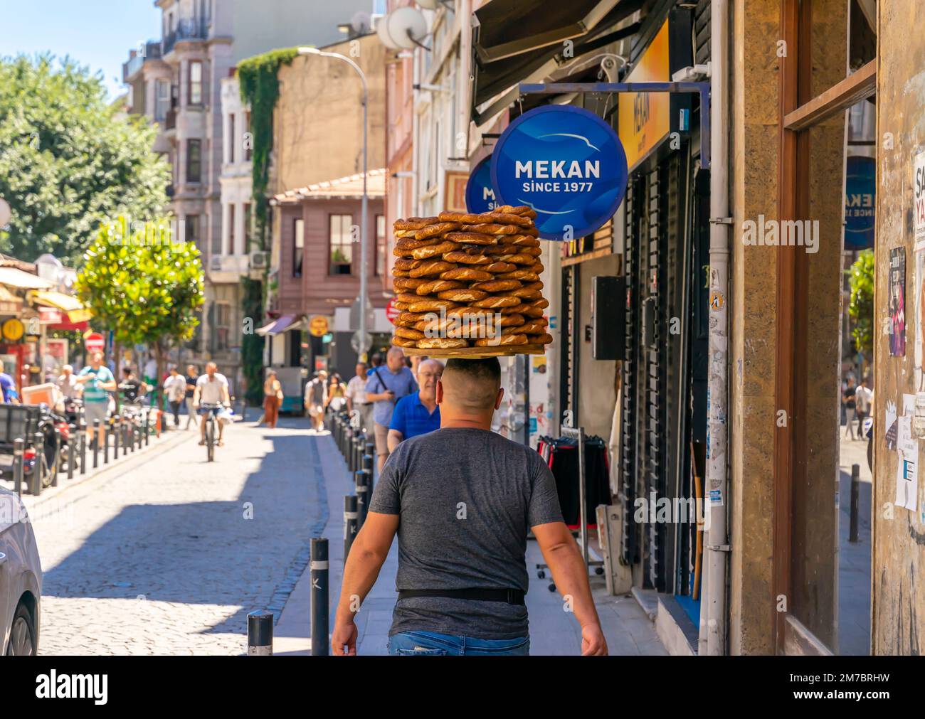Turkish man carrying simit on the tray on his head - Turkish sesame ...