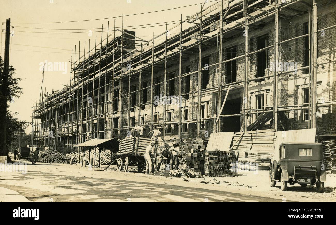 1920s social housing hi-res stock photography and images - Alamy