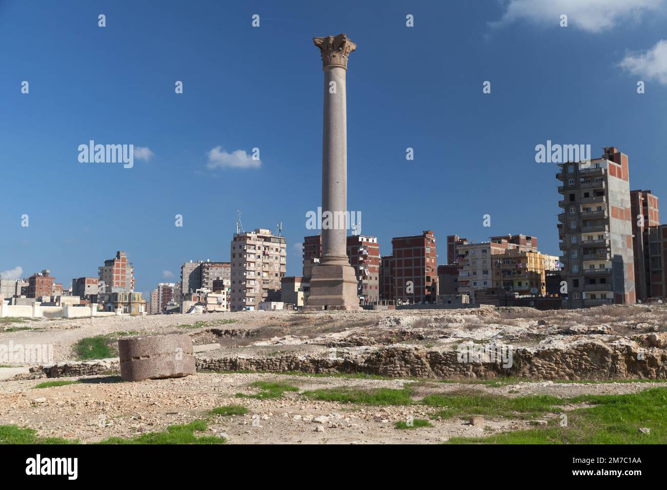 Alexandria egypt skyline cityscape hi-res stock photography and images ...