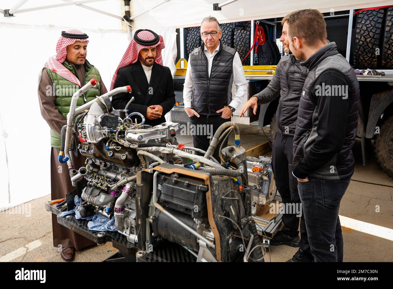 SAR Prince Khalid bin Sultan Al-Abdullah Al-Faisal, Président de la ...