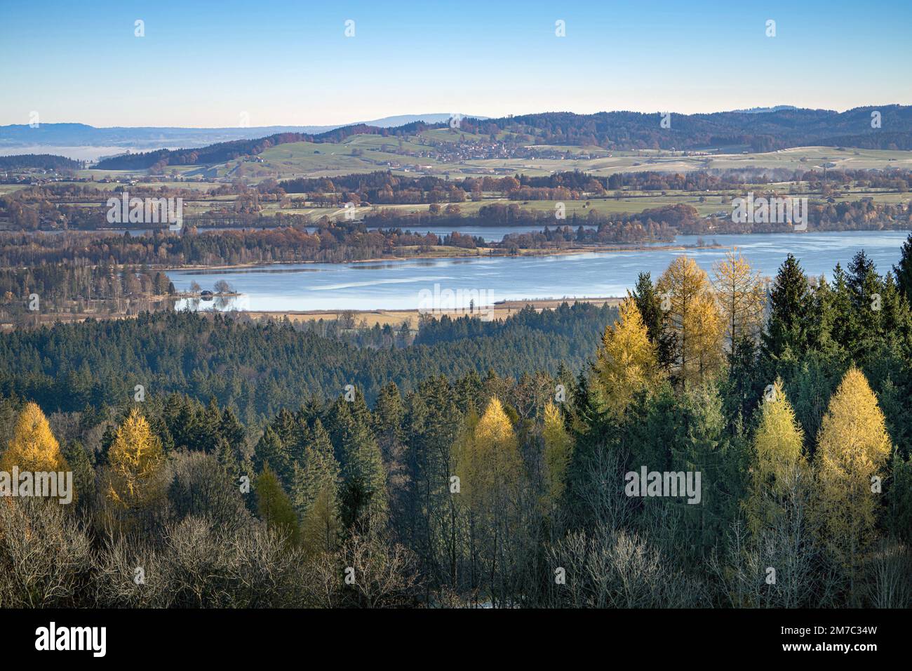 view on lake Staffelsee, Germany, Bavaria, Alpenvorland, Bad Kohlgrub ...