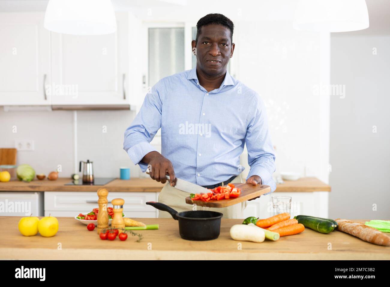 African american male cook hi-res stock photography and images - Alamy