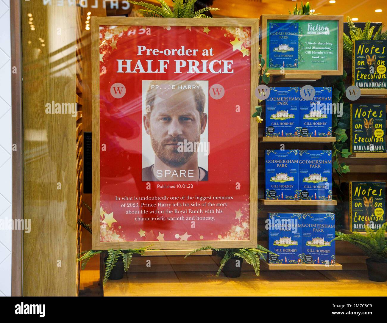 Spare life with royals hi-res stock photography and images - Alamy