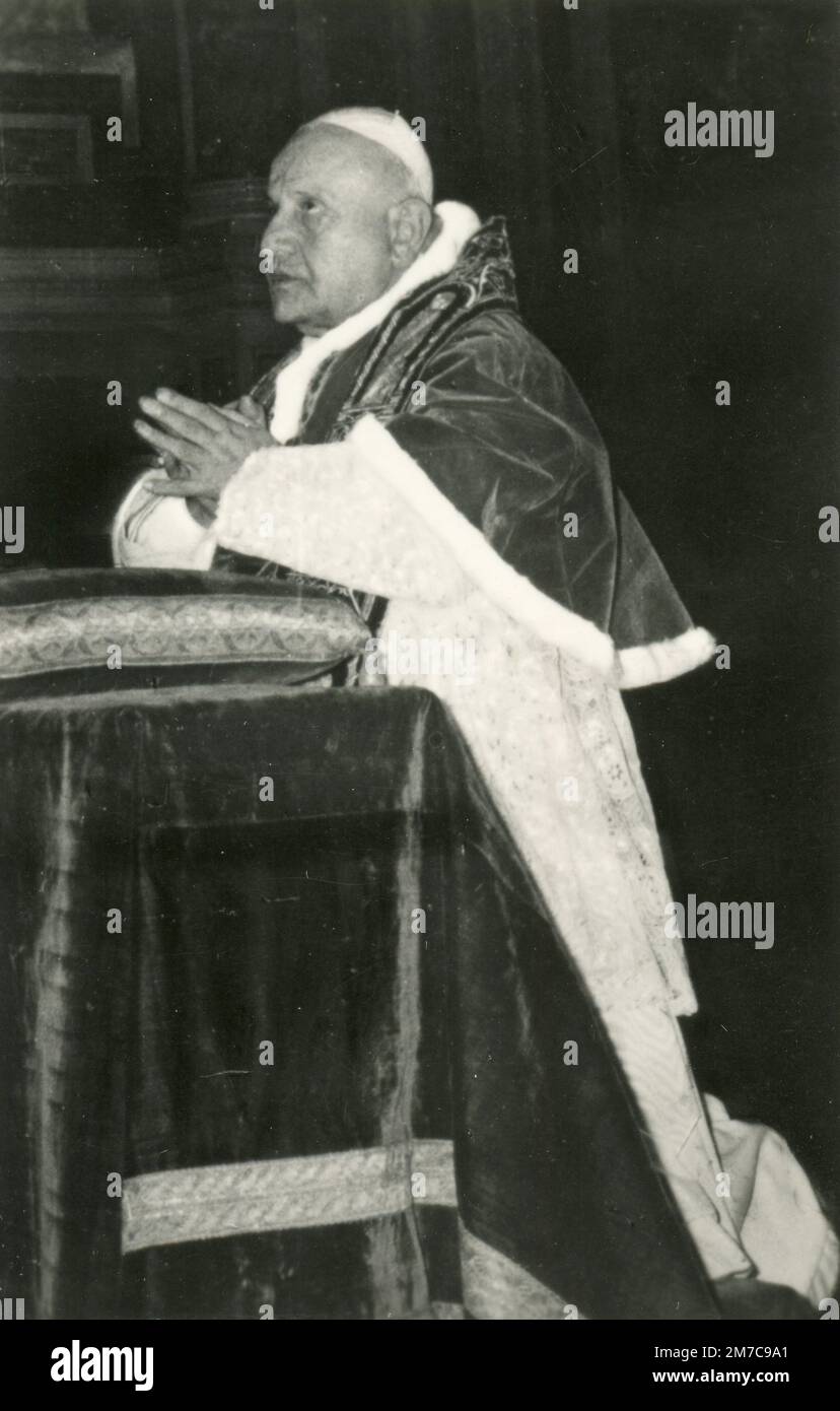 Pope John XXIII praying, Vatican City 1950s Stock Photo - Alamy