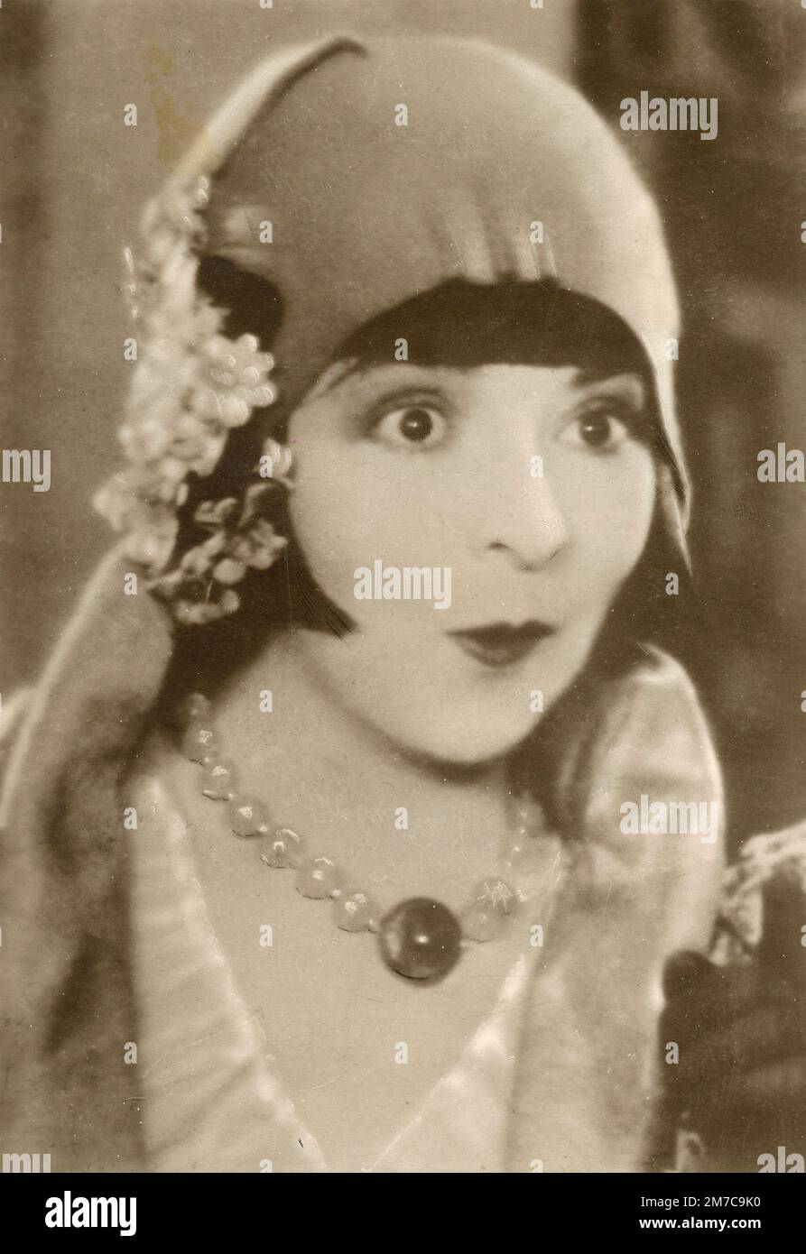 Portrait of American silent film actress Collen Moore, 1920s Stock ...