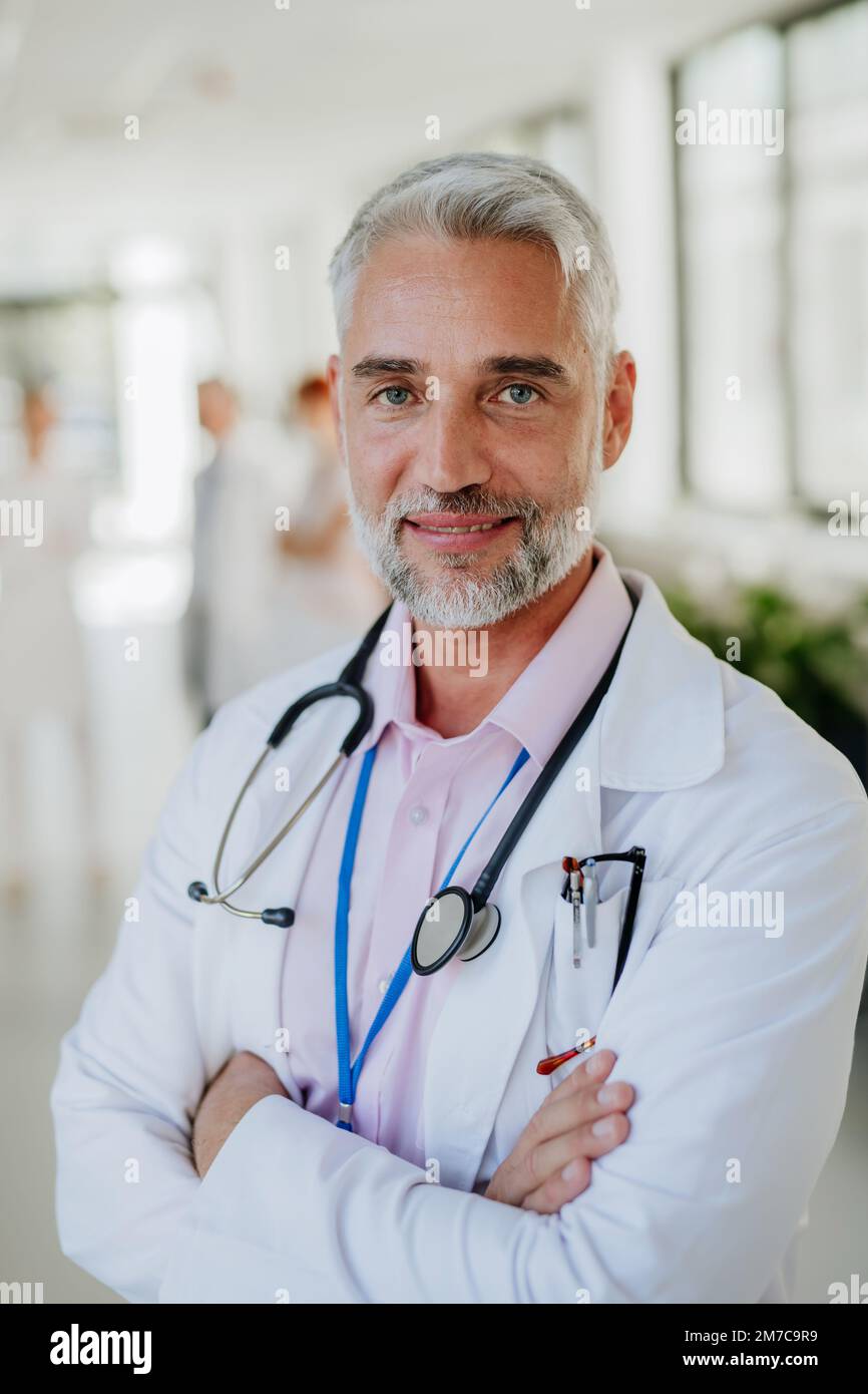 Happy doctor medic group medicine hi-res stock photography and images ...