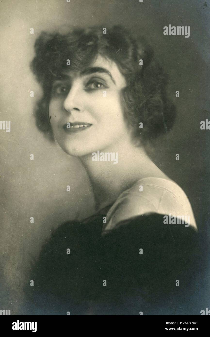 Portrait of Polish-Italian silent film actress Soava Gallone aka ...