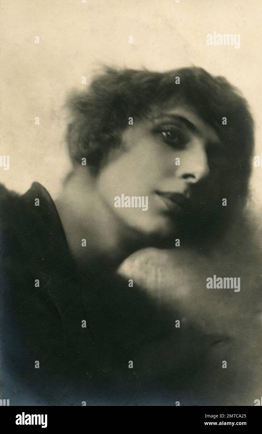 French 1920s hi-res stock photography and images - Alamy