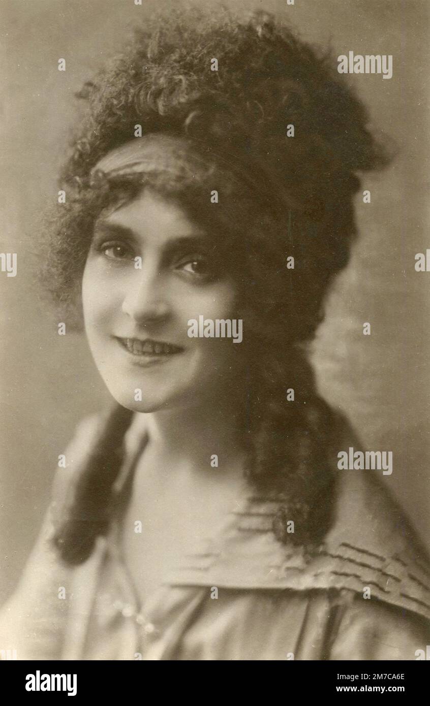 French 1920s hi-res stock photography and images - Alamy