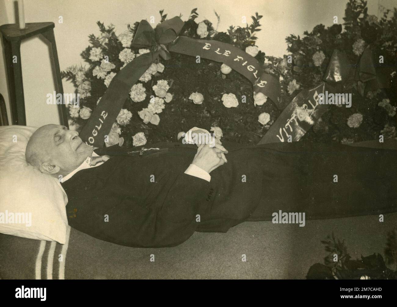 Post mortem dead hi-res stock photography and images - Alamy