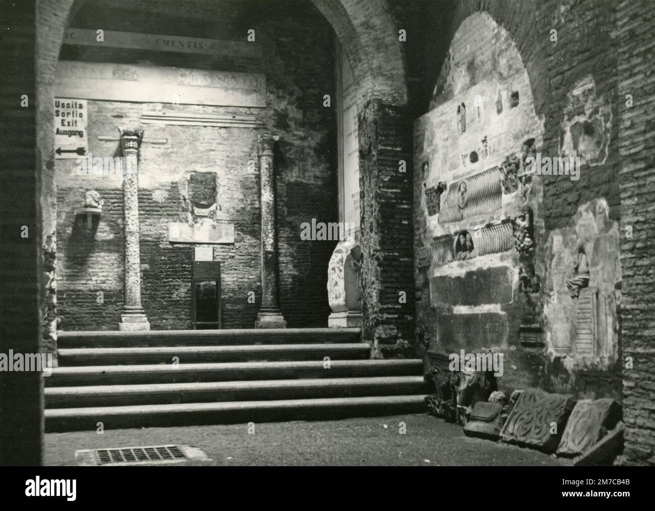 1960s church hi-res stock photography and images - Alamy