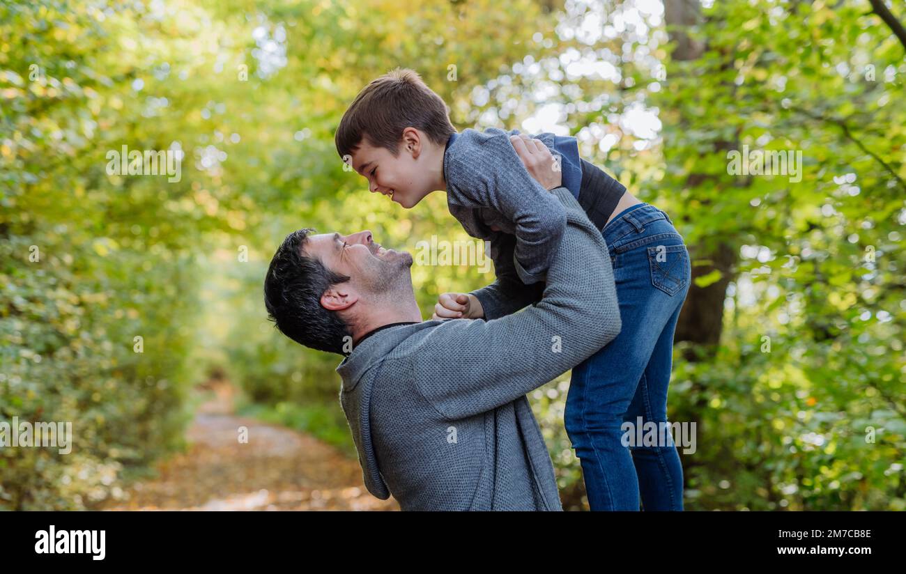 Son father forest hi-res stock photography and images - Alamy