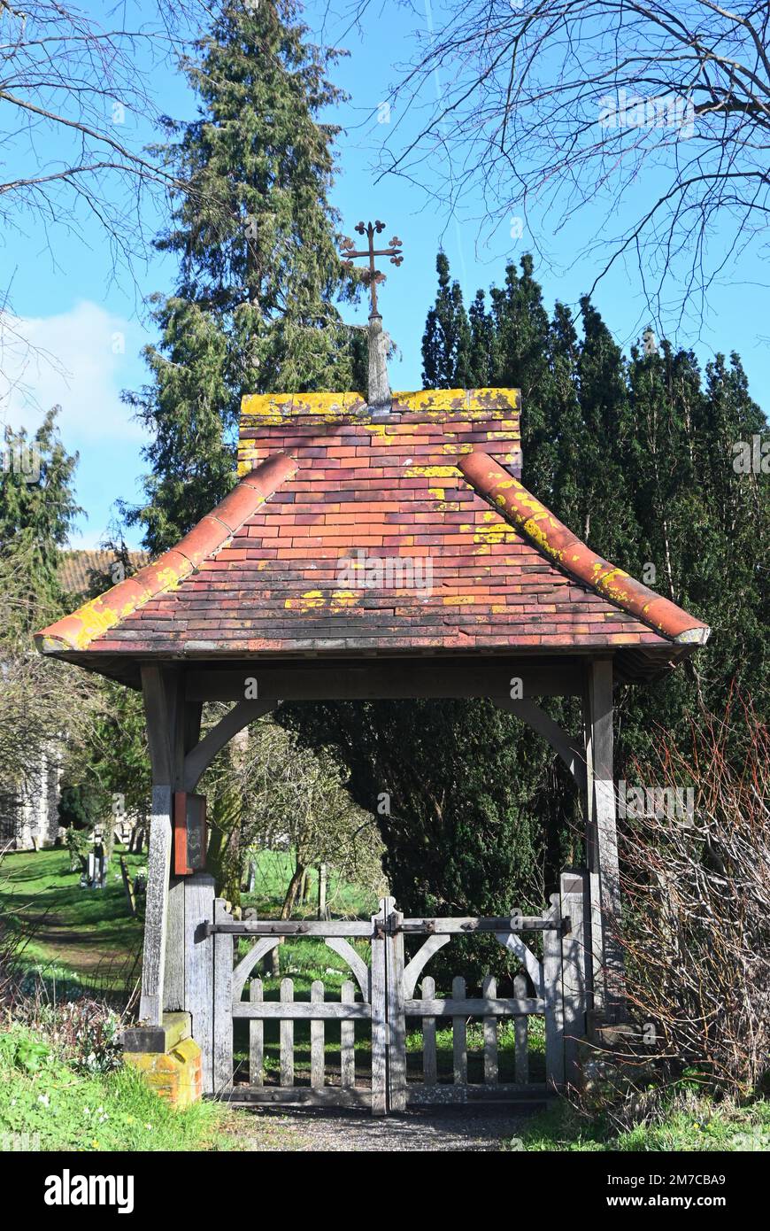 Lych gate building hi-res stock photography and images - Alamy