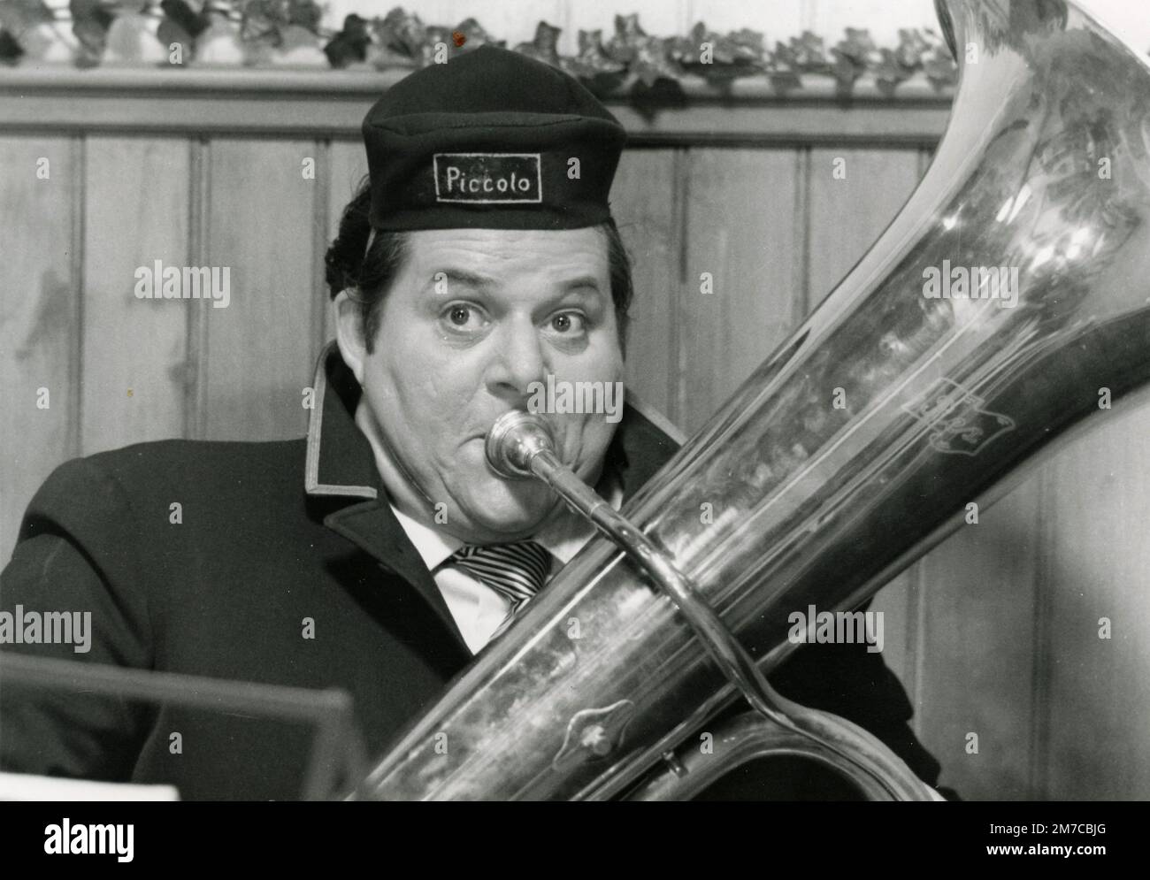 1960s reading hi-res stock photography and images - Alamy