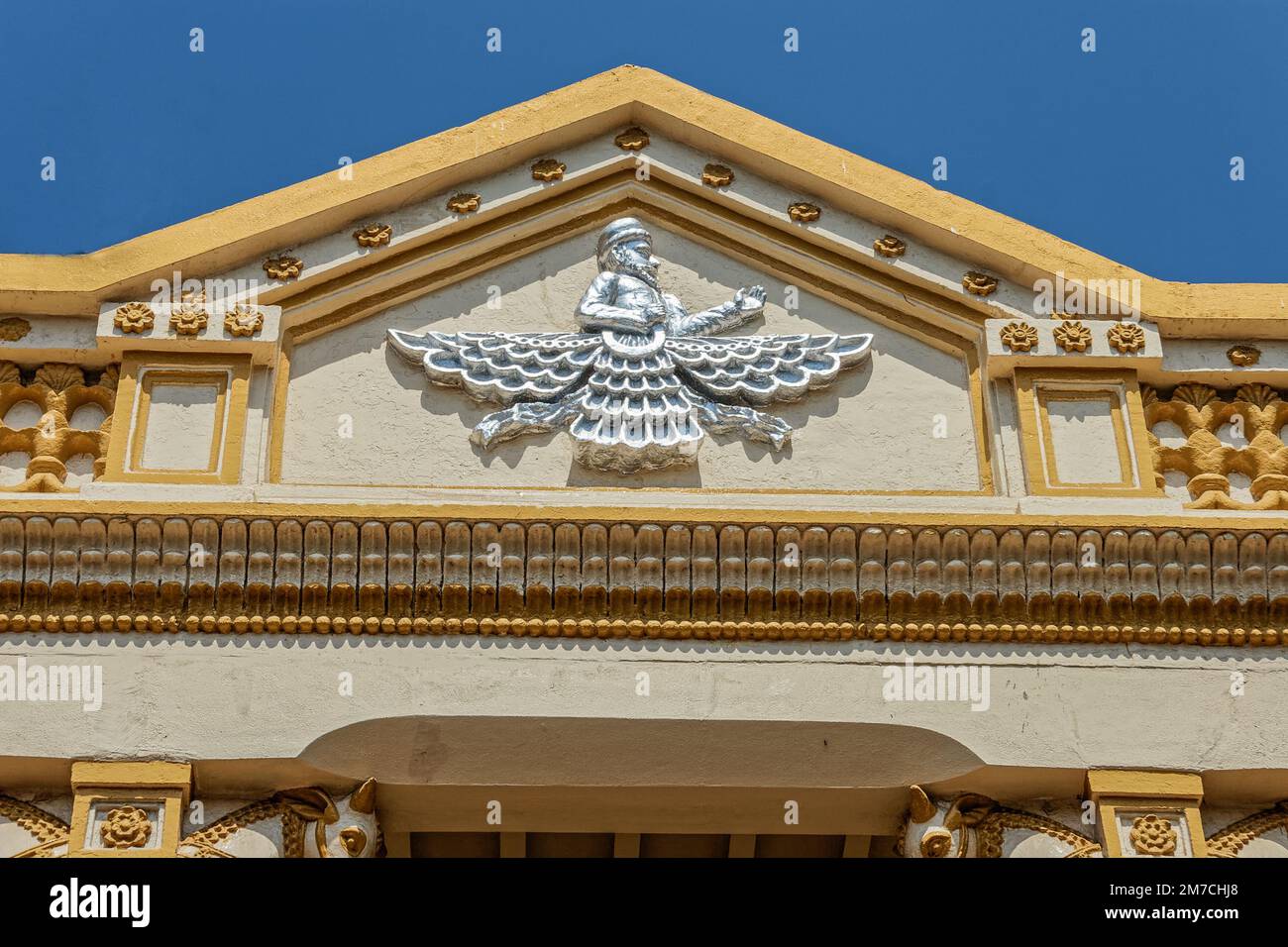 06 04 2005 A Farahvahar symbol Zoroastrian Parsi Agiyari at Byculla ...