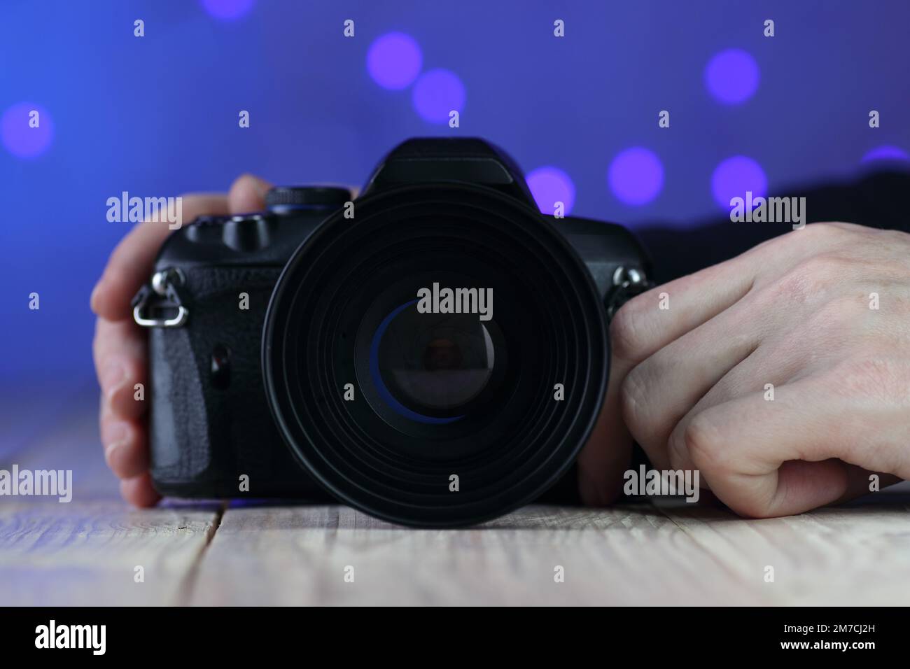 Lens and standing hi-res stock photography and images - Alamy