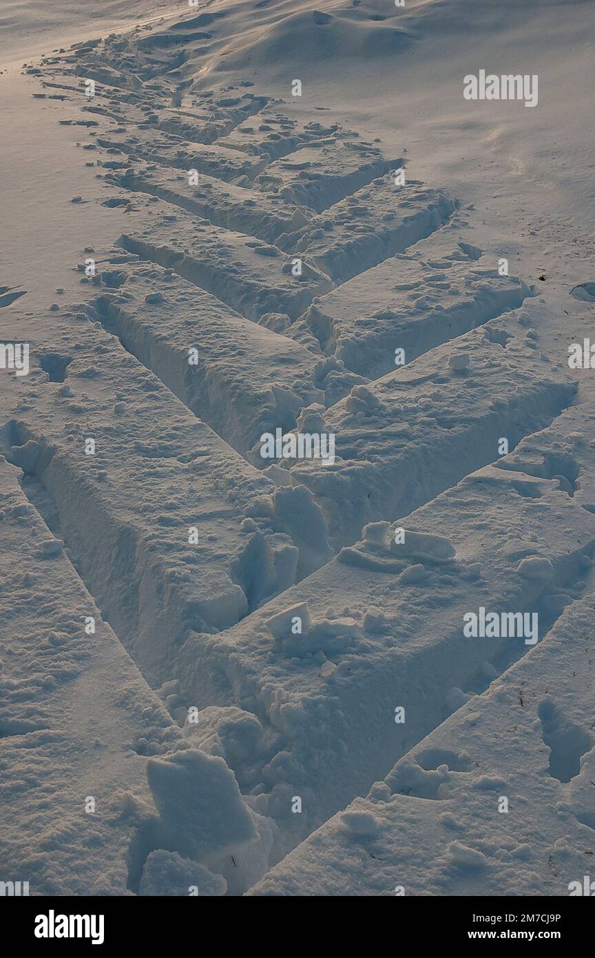 Tar mark hi-res stock photography and images - Alamy