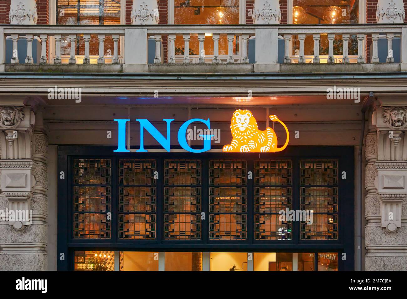 Ing bank logo hi-res stock photography and images - Alamy