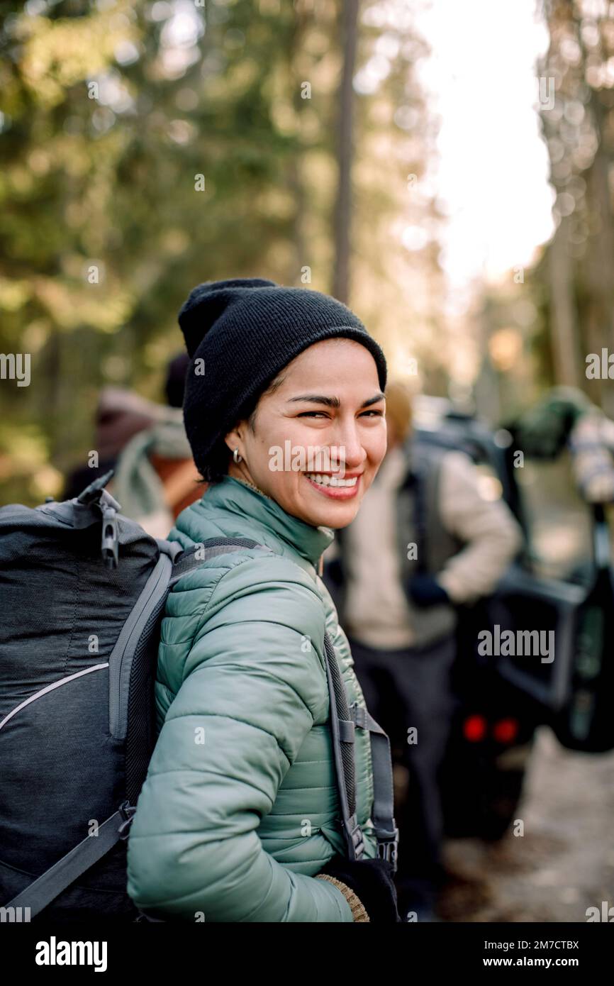 Side view woman backpack hi-res stock photography and images - Alamy