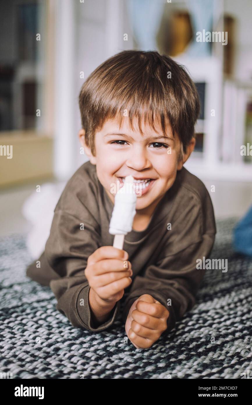 Portrait smiling biracial elementary hi-res stock photography and ...
