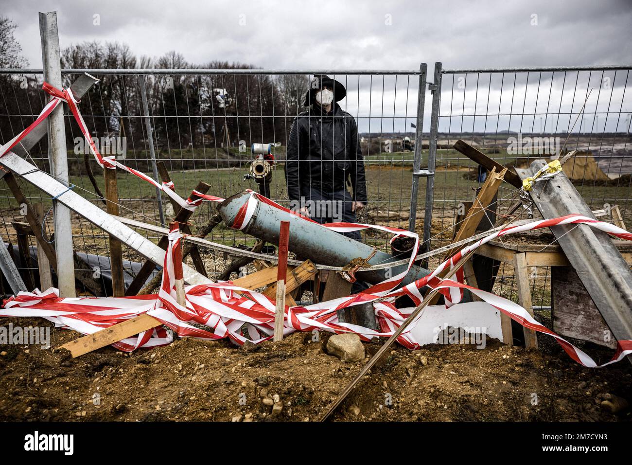 Lutzerath, Erkelenz, Germany. 09th Jan, 2023. LÜTZERATH - Activists in ...