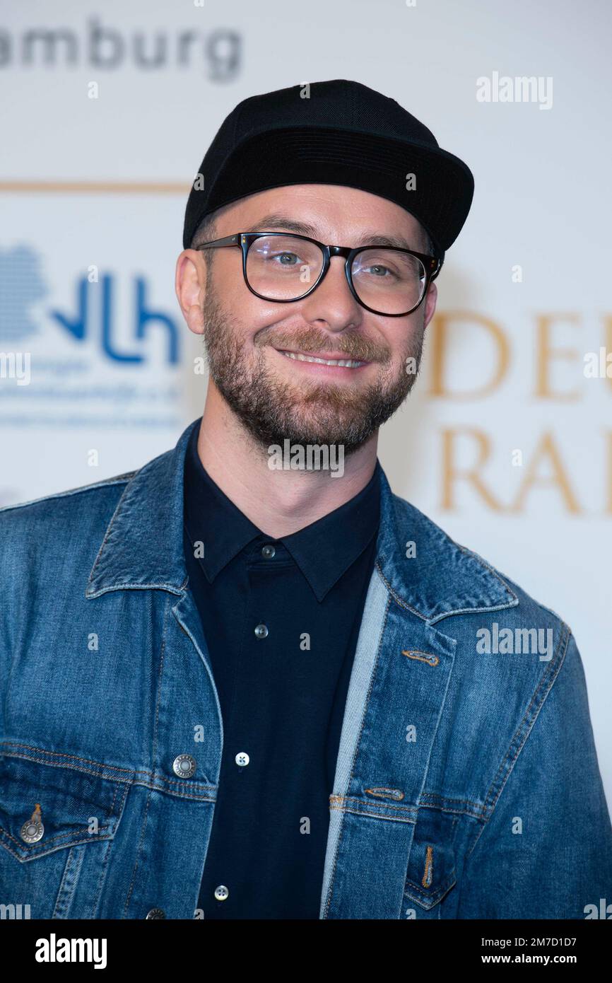 Hamburg, Deutschland. 25th Sep, 2019. ARCHIVE PHOTO: Mark FORSTER turns ...