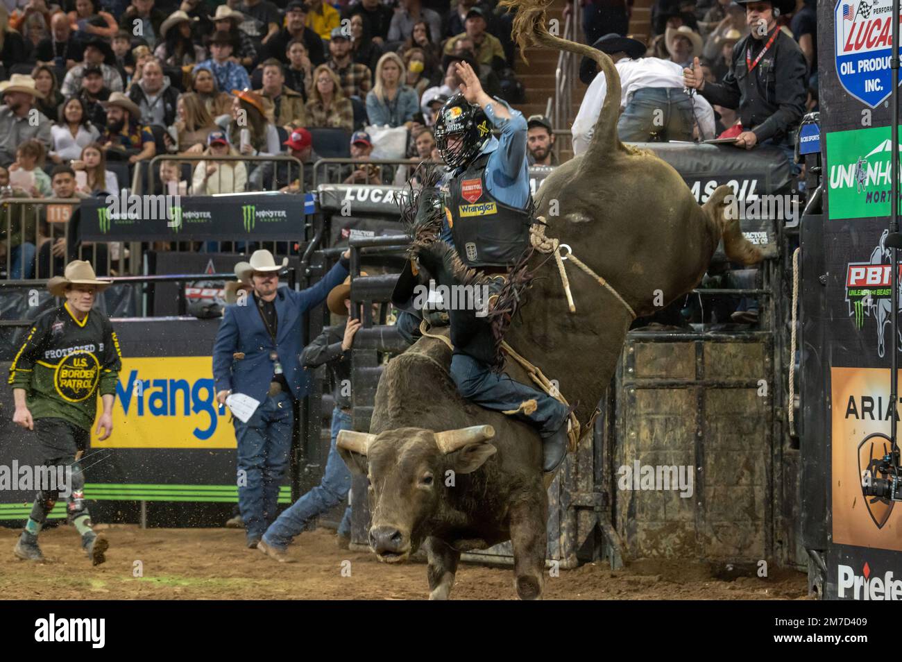 Five knuckle shuffle hi-res stock photography and images - Alamy