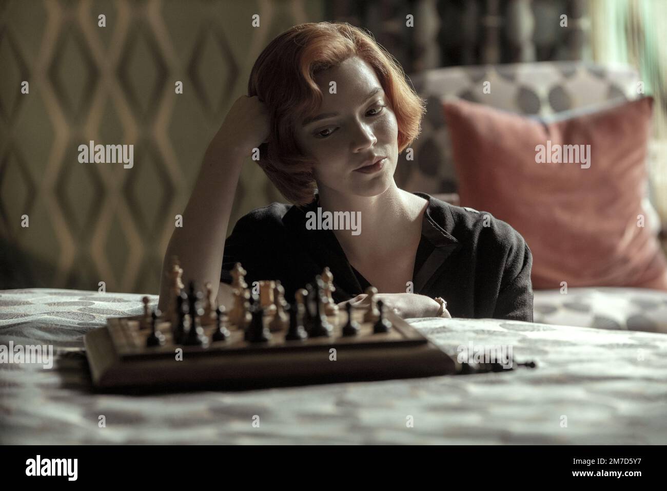 Queen's gambit anya hi-res stock photography and images - Alamy