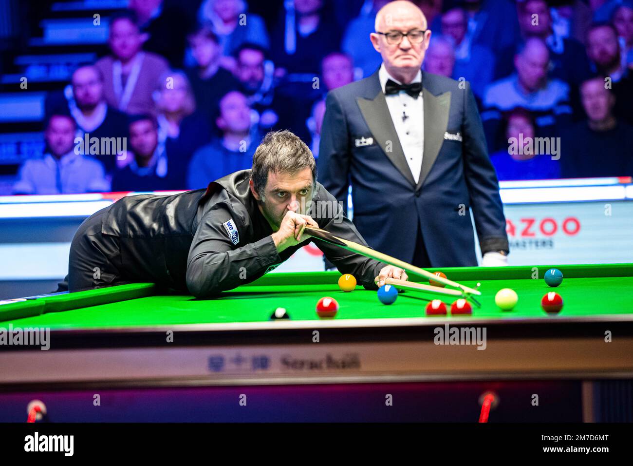 LONDON, UNITED KINGDOM. 09th Jan, 2023. Ronnie O’Sullivan v Luca Brecel ...