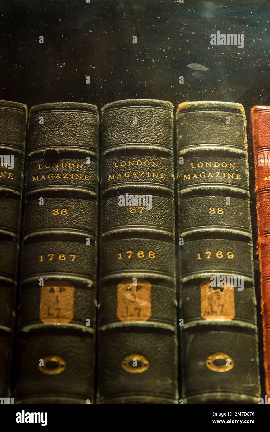 Cataloged books hi-res stock photography and images - Alamy