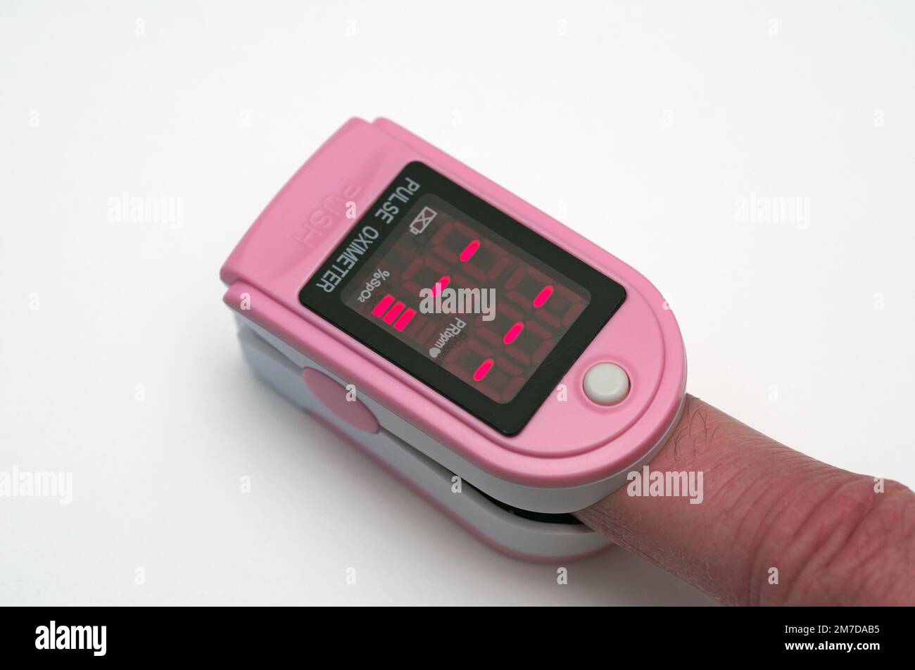 Oxymeter hi-res stock photography and images - Alamy