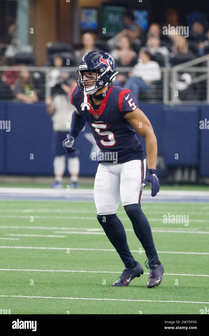 Houston Texans safety Jalen Pitre (5) defends against the Dallas ...