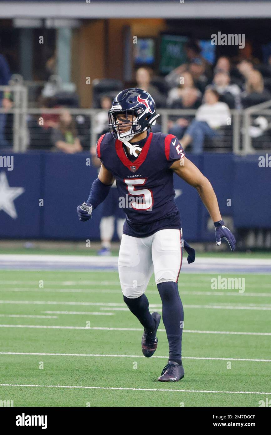 Houston Texans safety Jalen Pitre (5) defends against the Dallas ...