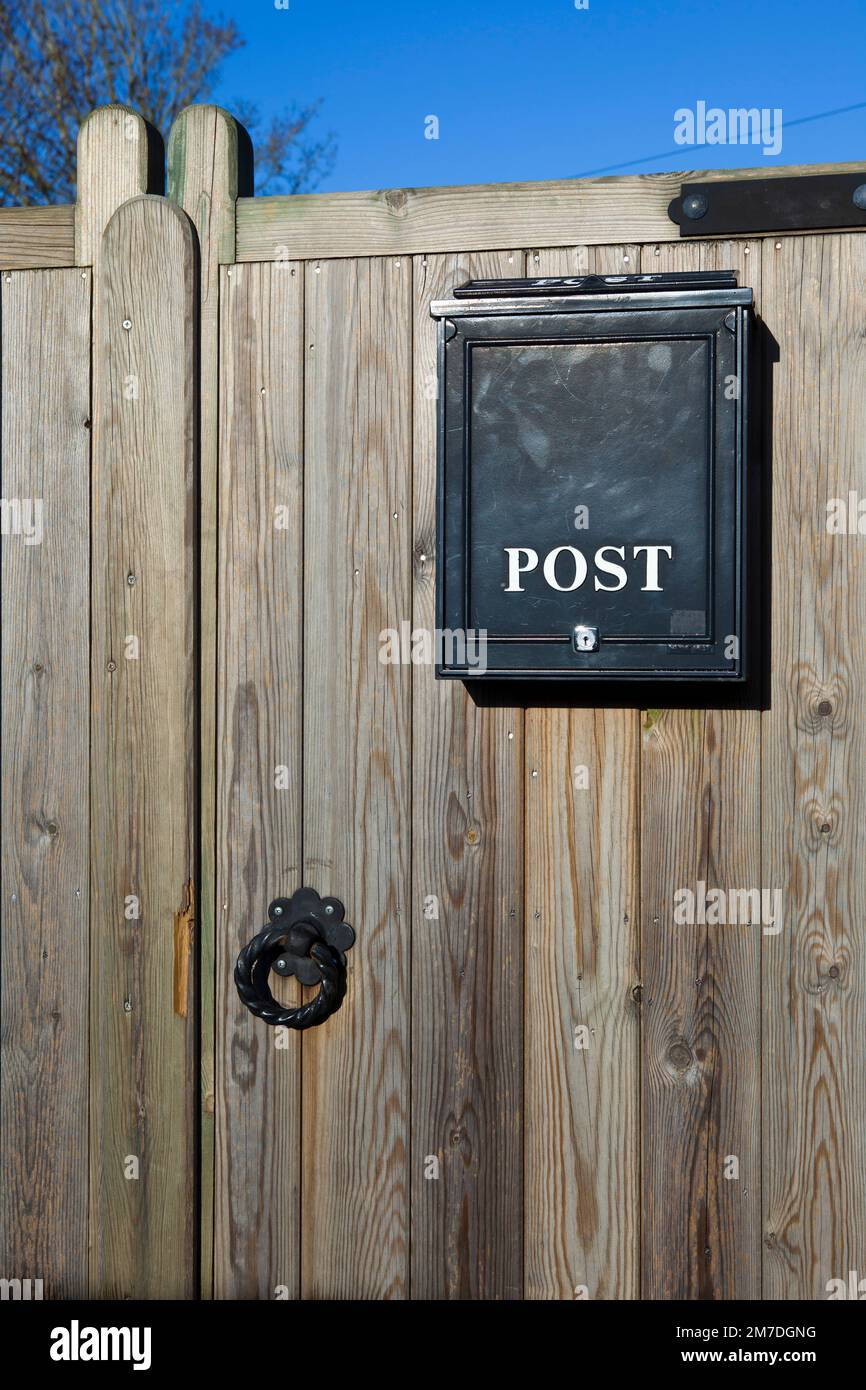 Cotswolds fence hi-res stock photography and images - Alamy