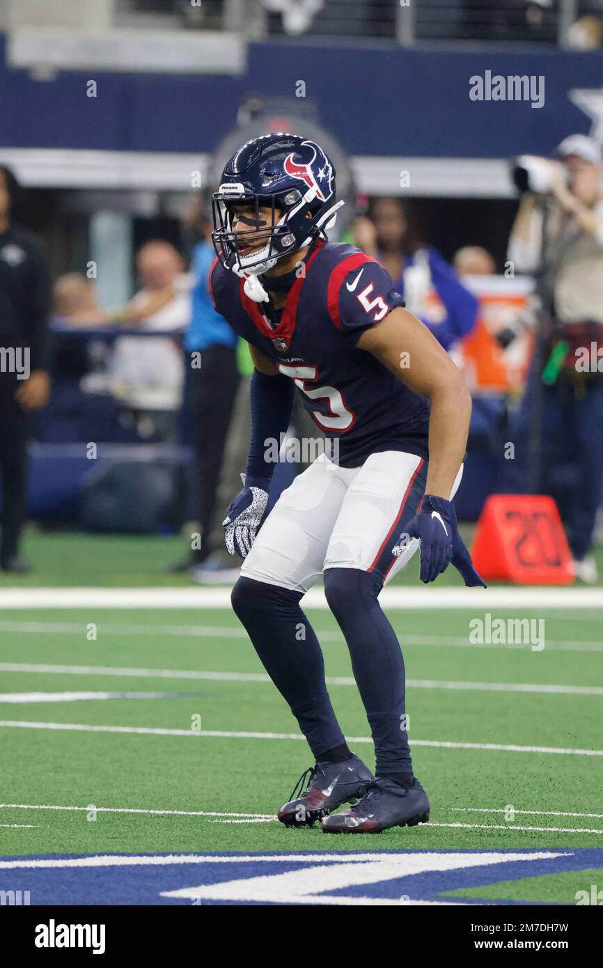 Houston Texans safety Jalen Pitre (5) defends against the Dallas ...