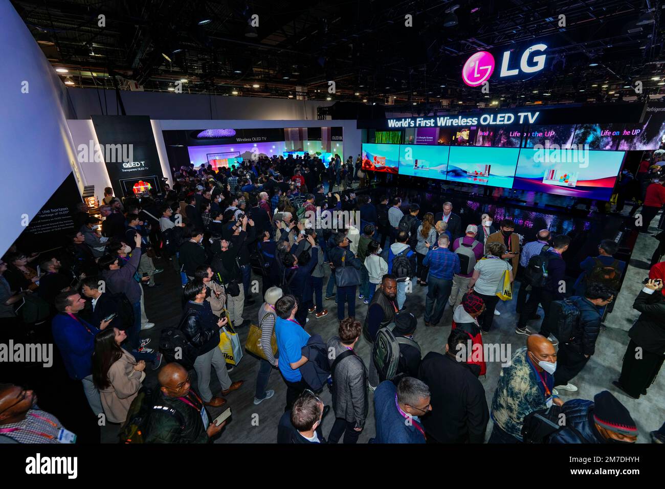 IMAGE DISTRIBUTED FOR LG - LG Electronics shows the 97" LG SIGNATURE ...