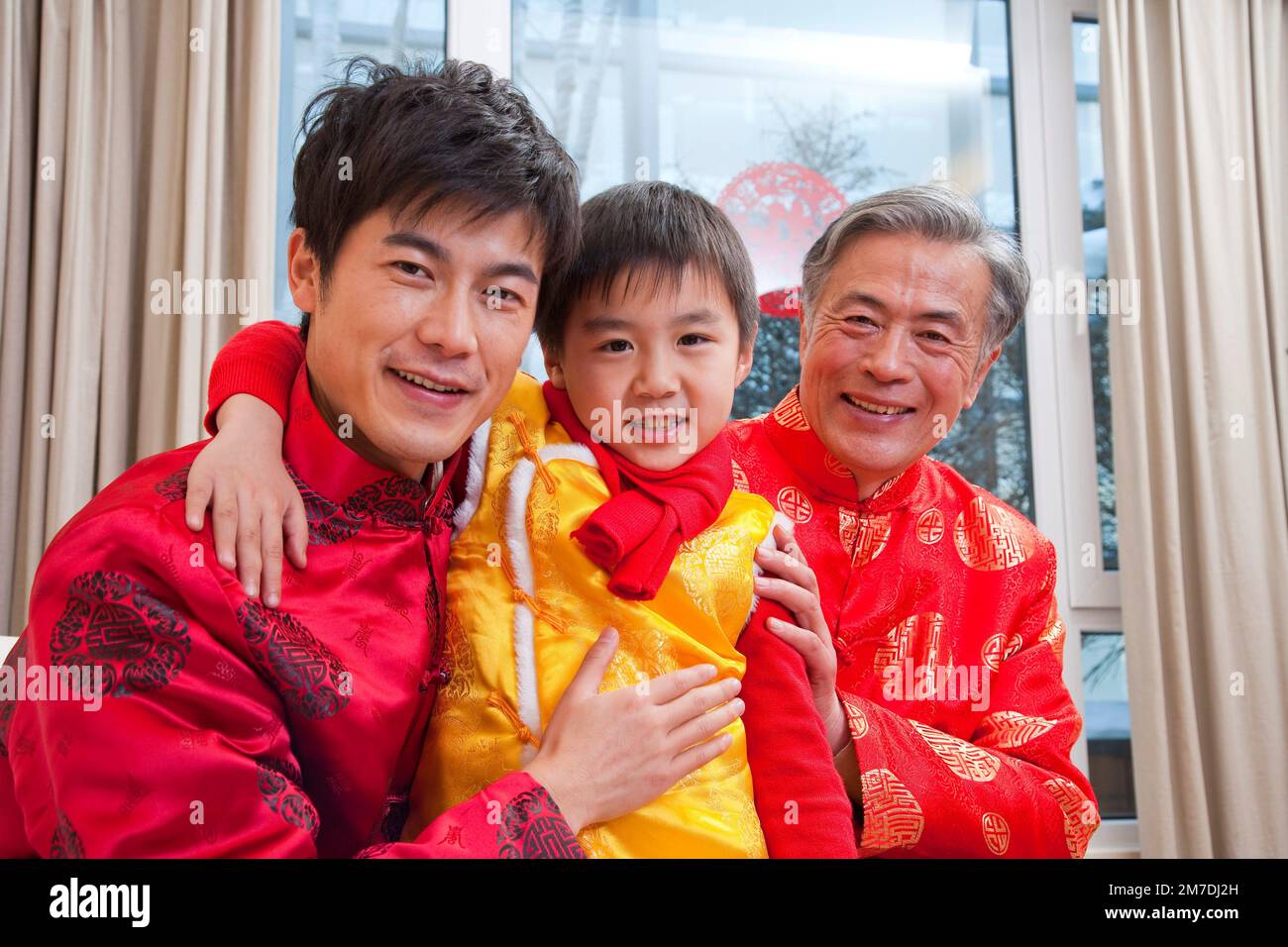 Family life with traditional Chinese style Stock Photo - Alamy