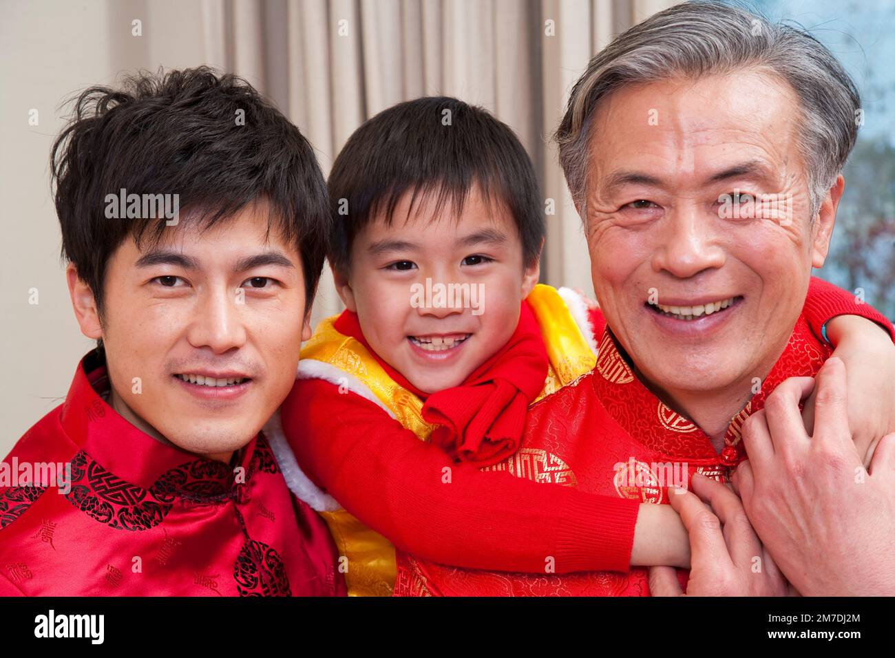 Family life with traditional Chinese style Stock Photo - Alamy